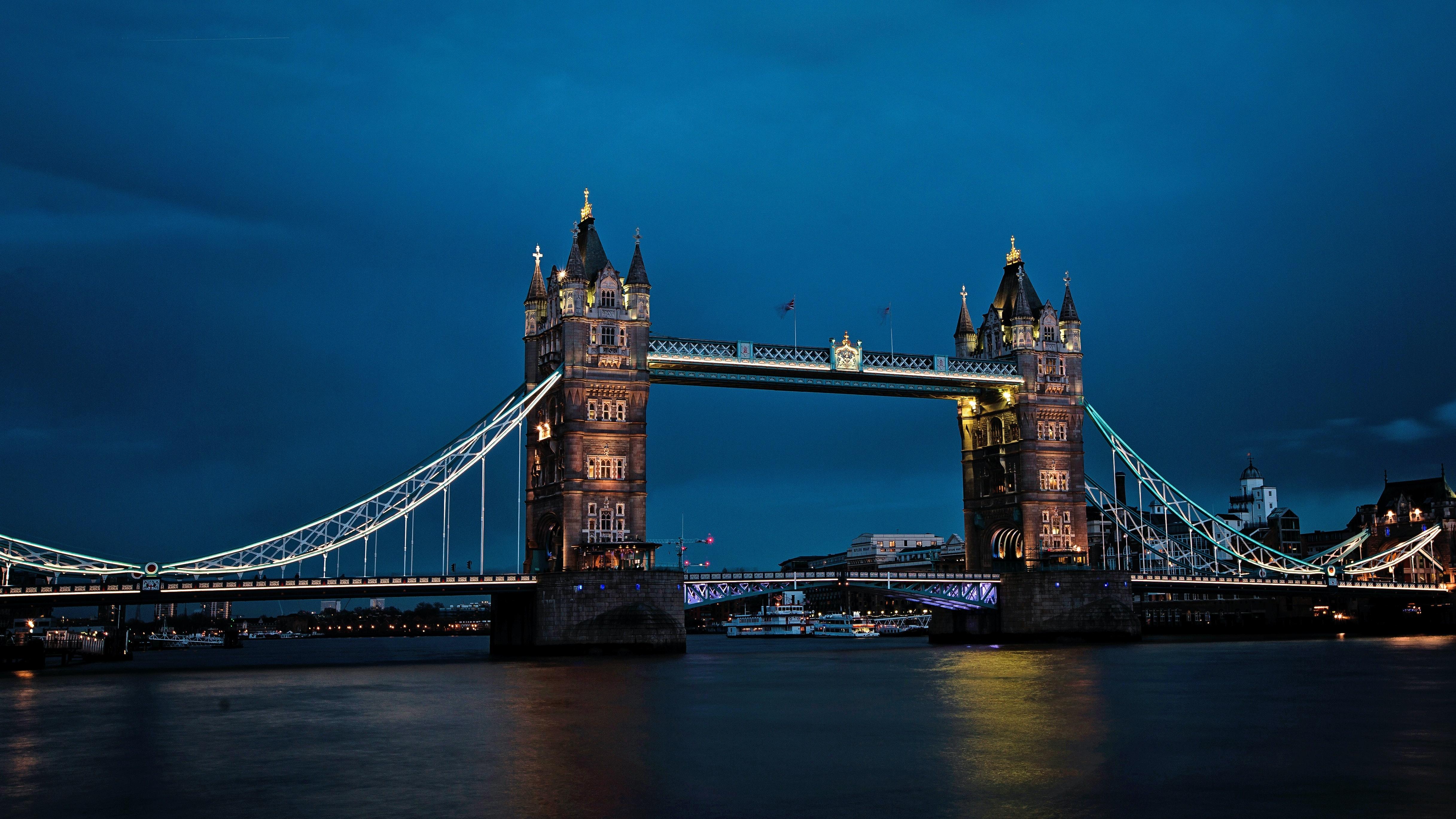 Fact Check: Thousands Of Soldiers Did NOT Deploy On Streets Of London ...